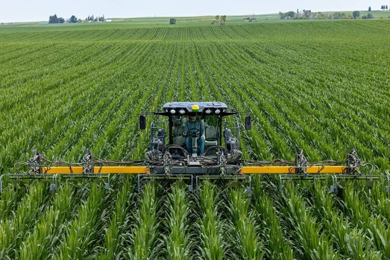 Detasseling - Hagie Manufacturing